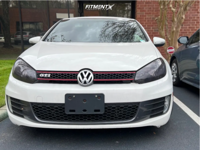 2013 Volkswagen GTI Base with 18x8.5 JNC JNC036 and Ironman 225x40 on ...