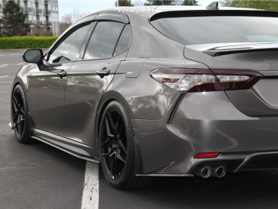 2018 Toyota Camry XSE with 19x8.5 Rohana RFX11 and Continental 245x40 ...