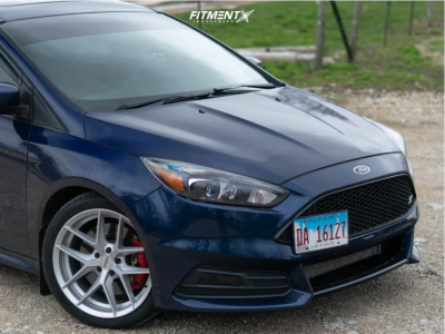 2017 Ford Focus ST with 18x8.5 Rotiform Flg and Goodyear 235x40 on ...