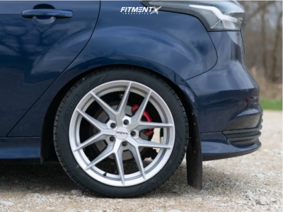 2017 Ford Focus ST with 18x8.5 Rotiform Flg and Goodyear 235x40 on ...