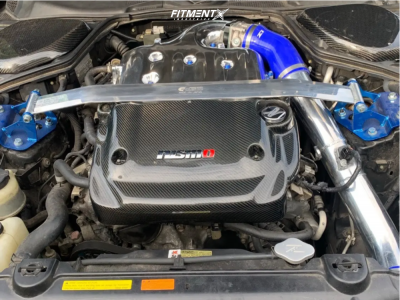 2004 Nissan 350Z Touring with 18x8.5 Flow One Race Spec F3 and Falken ...