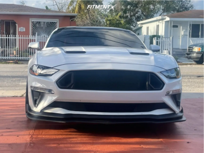 2018 Ford Mustang GT with 19x10 ESR Cr1 and Firestone 285x35 on ...