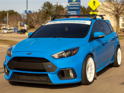 2017 Ford Focus RS with 18x9.5 ESR Cs8 and Michelin 255x35 on Stock ...
