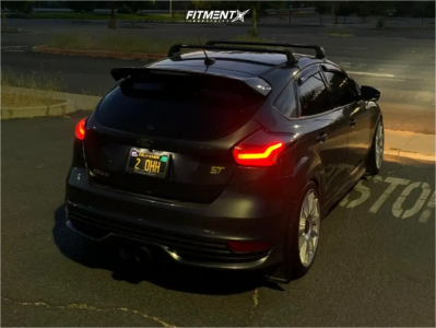 2017 Ford Focus ST with 19x8.5 Rotiform Dtm and Nitto 245x40 on ...