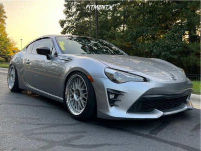 2018 Toyota 86 GT with 18x9.5 Work Vs Xx and Michelin 225x40 on ...
