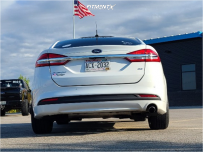 2018 Ford Fusion SE with 18x8.5 ESR Cs11 and Vercelli 235x45 on Stock ...