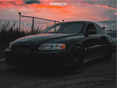 2004 Volvo S60 R with 19x8.5 ESR Cs12 and Firestone 235x35 on Stock ...