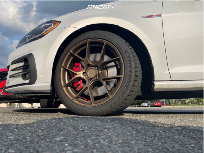 2018 Volkswagen GTI SE with 18x8.5 Aodhan Ah11 and Continental 245x40 ...