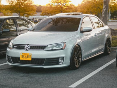 2013 Volkswagen Jetta GLI with 18x8.5 Aodhan Ah11 and Nitto 215x40 on ...