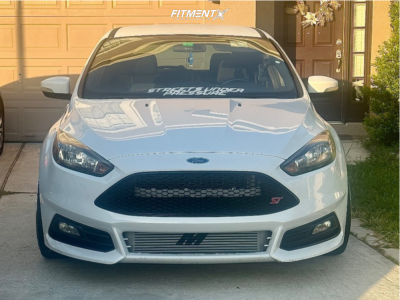 2017 Ford Focus ST with 18x9.5 Enkei Nt03 and Falken 235x40 on Lowering ...