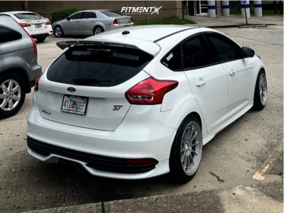 2017 Ford Focus ST with 18x9.5 Enkei Nt03 and Falken 235x40 on Lowering ...