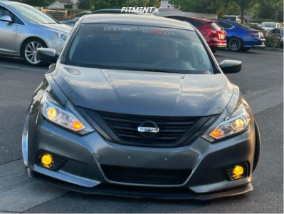 2016 Nissan Altima Base with 19x9 XXR 530d and Lionhart 225x35 on ...