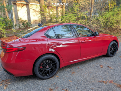 2020 Alfa Romeo Giulia Sport with 18x8.5 Curva C300 and Continental ...