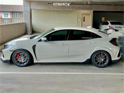 2018 Honda Civic Type R with 18x9.5 Titan7 T-R10 and Yokohama 265x35 on ...