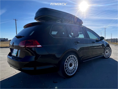 2017 Volkswagen Golf SportWagen SE with 18x8.5 Rotiform Las-r and ...