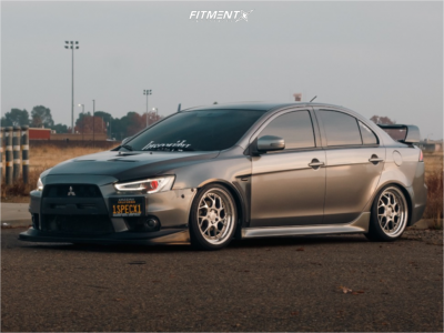 2017 Mitsubishi Lancer with 18x8.5 35 Aodhan Ds01 and 225/40R18 ...