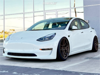 2021 Tesla 3 Long Range with 20x10 Ferrada F8-fr8 and Falken 255x35 on ...