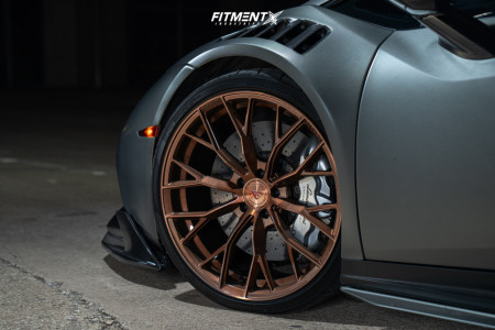 2016 Lamborghini Huracan LP610-4 with 20x9 Ferrada F8-fr9 and Toyo ...