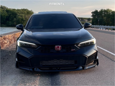 2025 Honda Civic Si with 18x9.5 Aodhan DS02 and Lexani 225x40 on ...