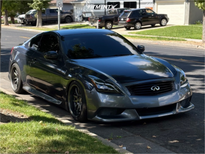 2008 INFINITI G37 with 18x10.5 22 Aodhan DS02 and 255/40R18 Lexani Lx ...