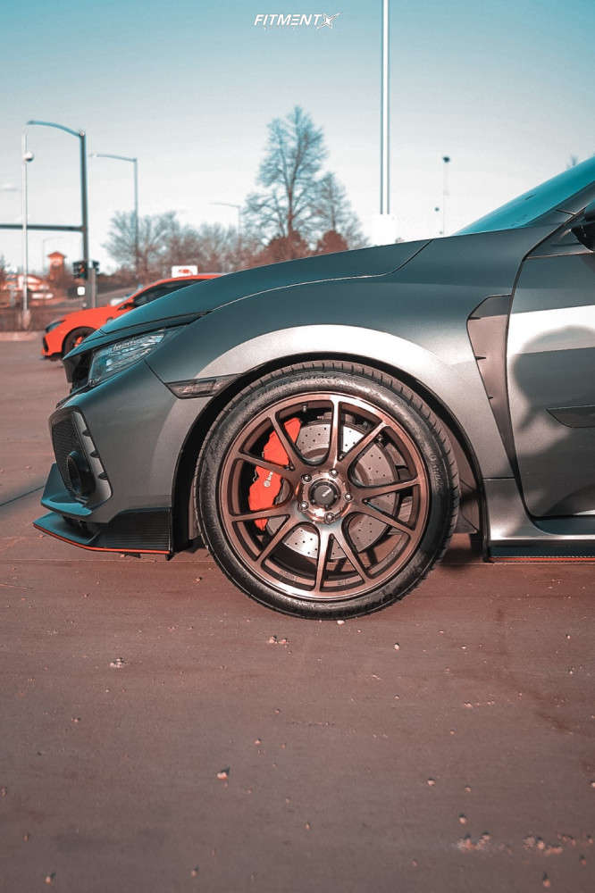 2019 Honda Civic Type R with 19x8.5 Konig Freeform and Continental ...