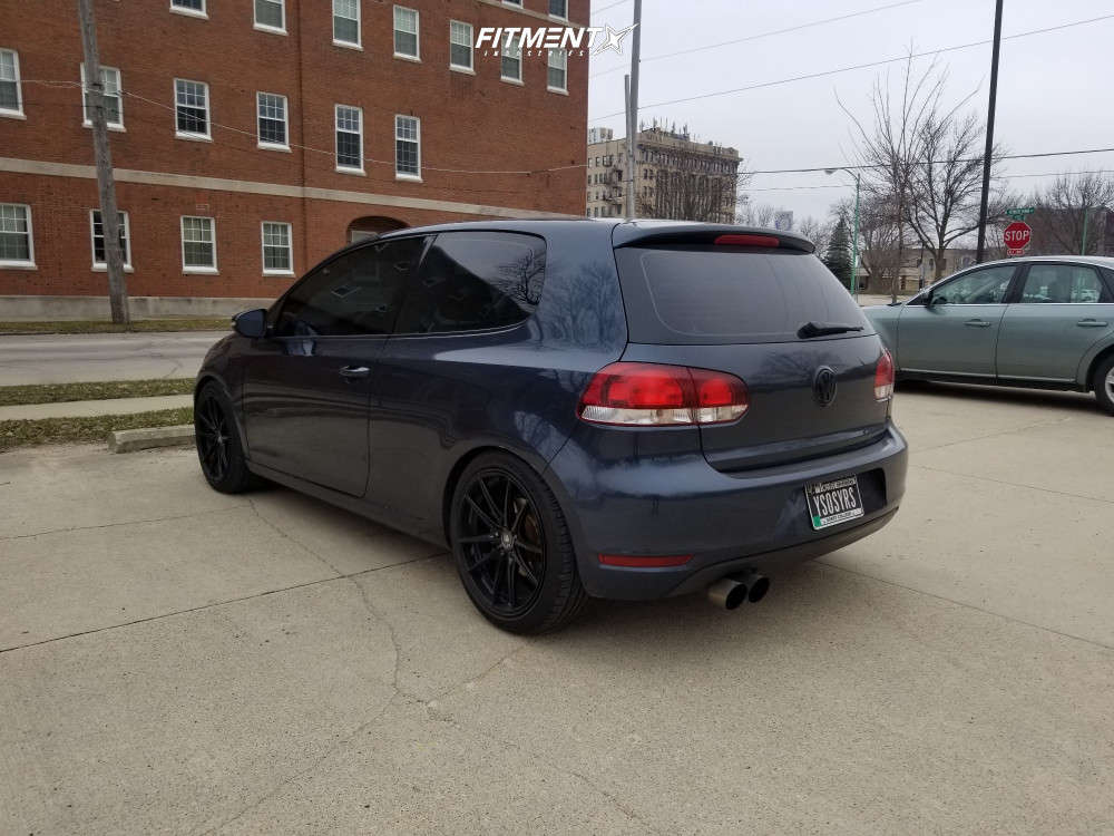 2012 Volkswagen Golf Comfortline with 18x8 Konig Oversteer and Lexani ...