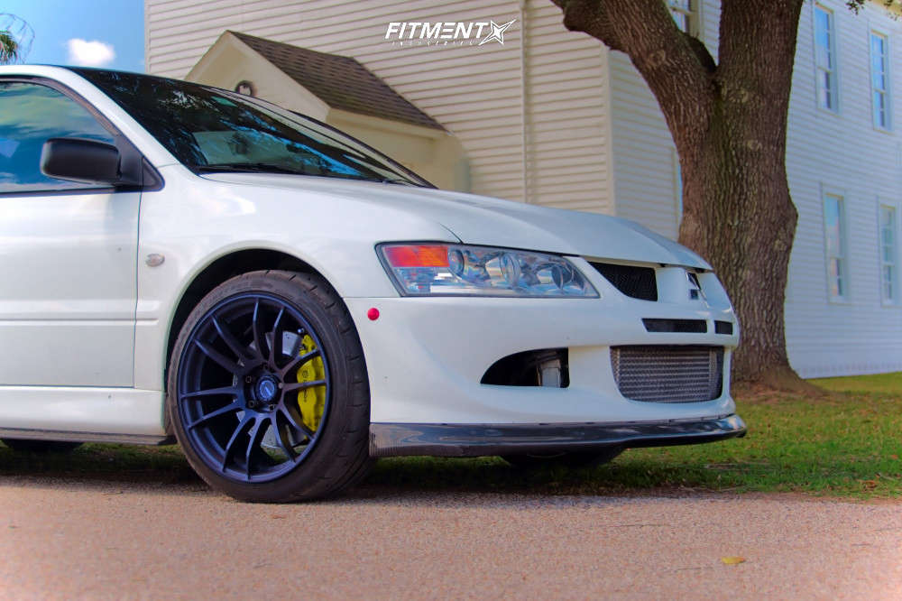 2004 Mitsubishi Lancer Evolution with 18x9.5 Gram Lights 57xtreme and ...