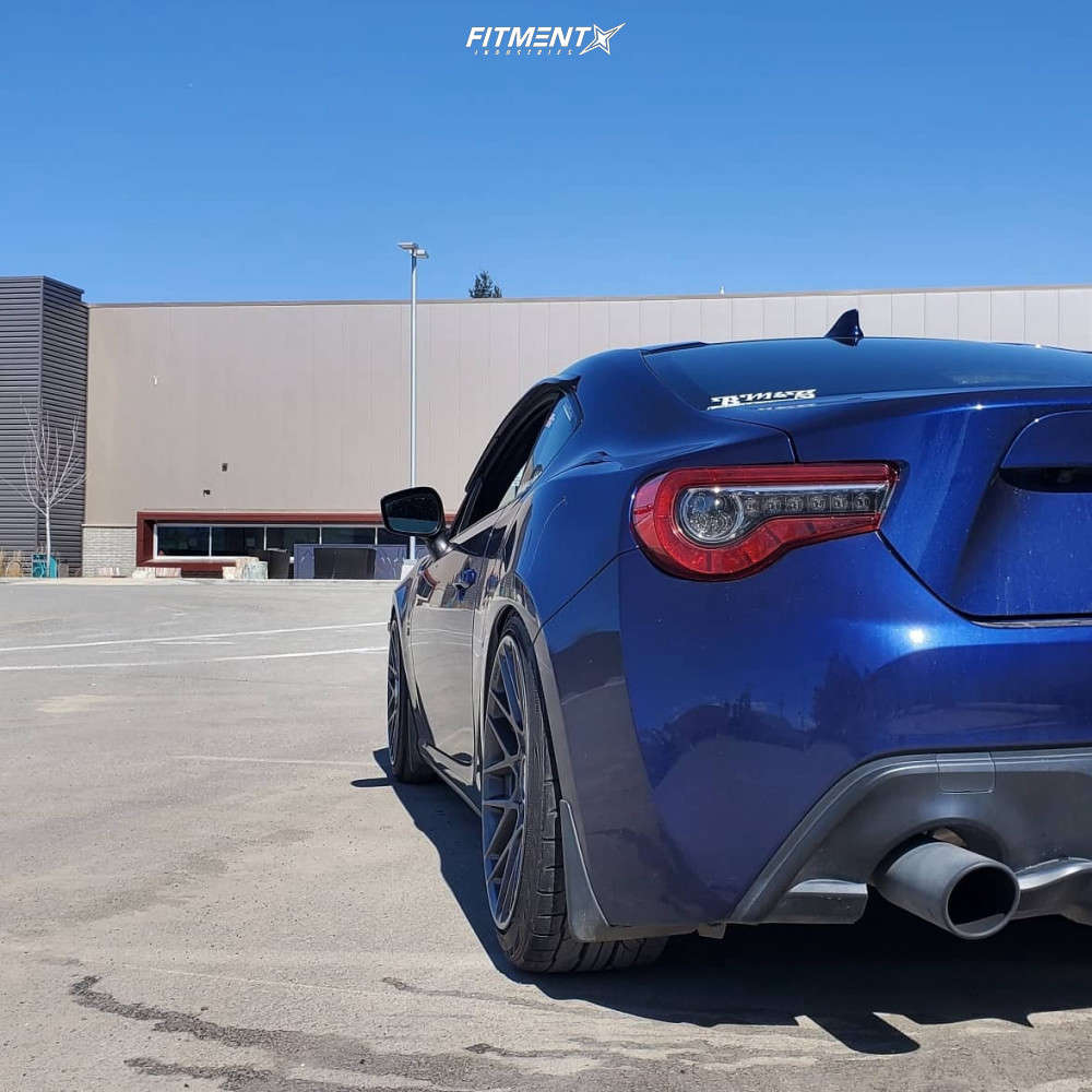 2017 Toyota 86 Base with 18x8.5 Rotiform Rse and Nitto 225x45 on ...