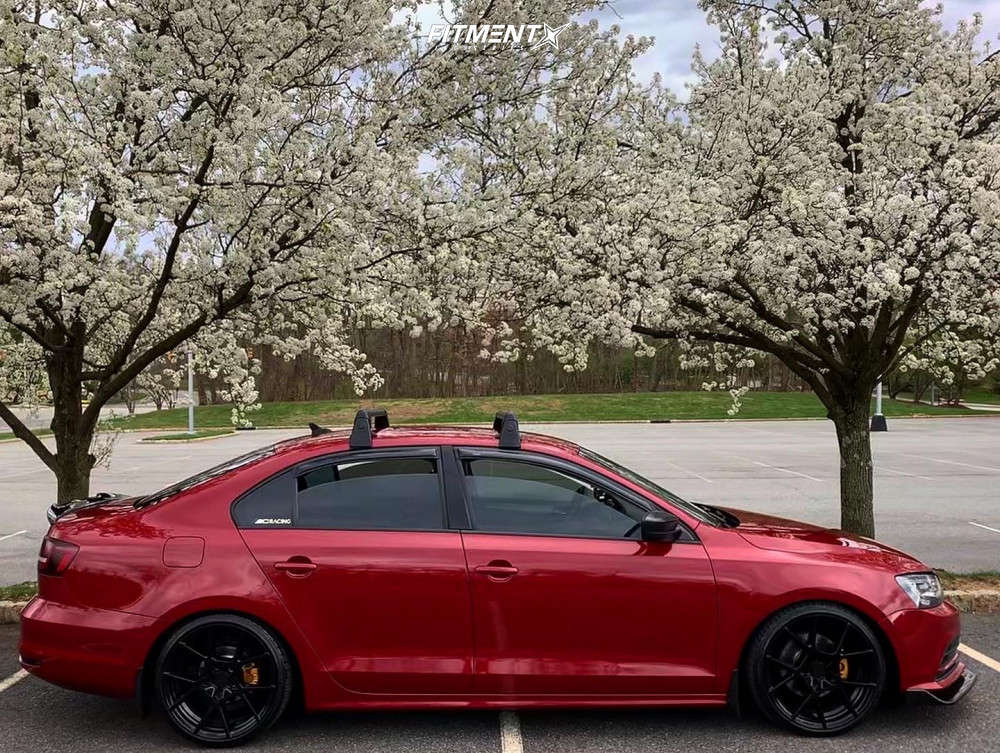 2016 Volkswagen Jetta SE with 18x8.5 Rotiform Kps and Achilles 215x35 ...