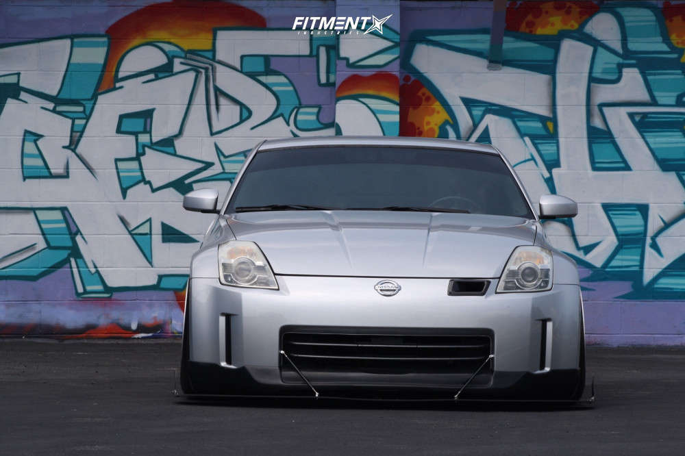 2006 Nissan 350Z Base with 18x10.5 Aodhan DS06 and Firestone 255x35 on ...