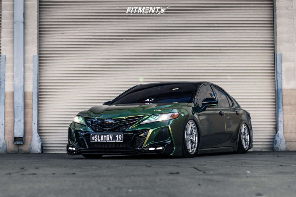 2019 Toyota Camry XSE with 19x9.5 Ferrada FR2 and Yokohama 235x45 on ...