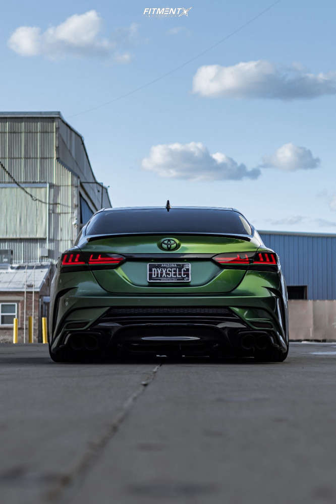 2019 Toyota Camry XSE with 19x9.5 Ferrada FR2 and Yokohama 235x45 on ...