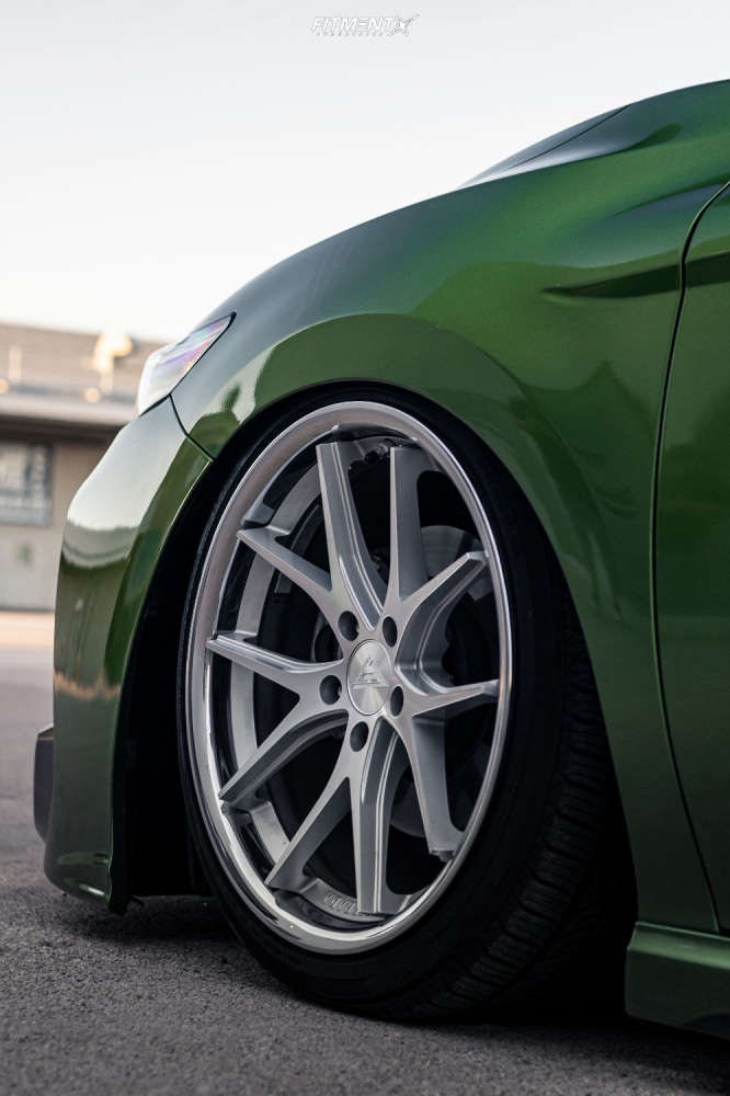 2019 Toyota Camry XSE with 19x9.5 Ferrada FR2 and Yokohama 235x45 on ...