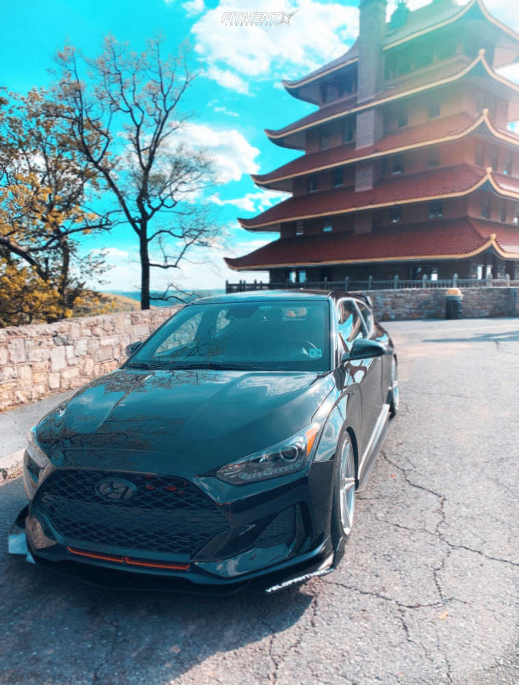 2019 Hyundai Veloster Turbo Tech with 18x8 Advanti Racing Cammino and ...