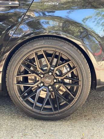 2015 Chevrolet SS Base with 20x9 Niche Gamma and Lionhart 245x35 on ...