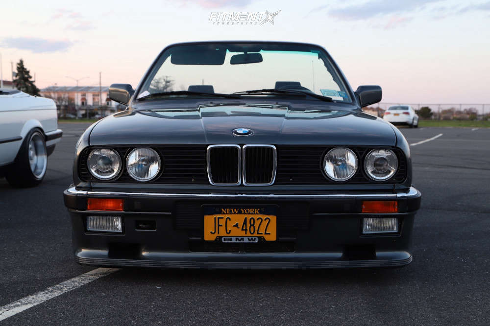 1989 BMW 325i Base with 17x8.5 Rotiform Roc and Nitto 205x45 on Air ...
