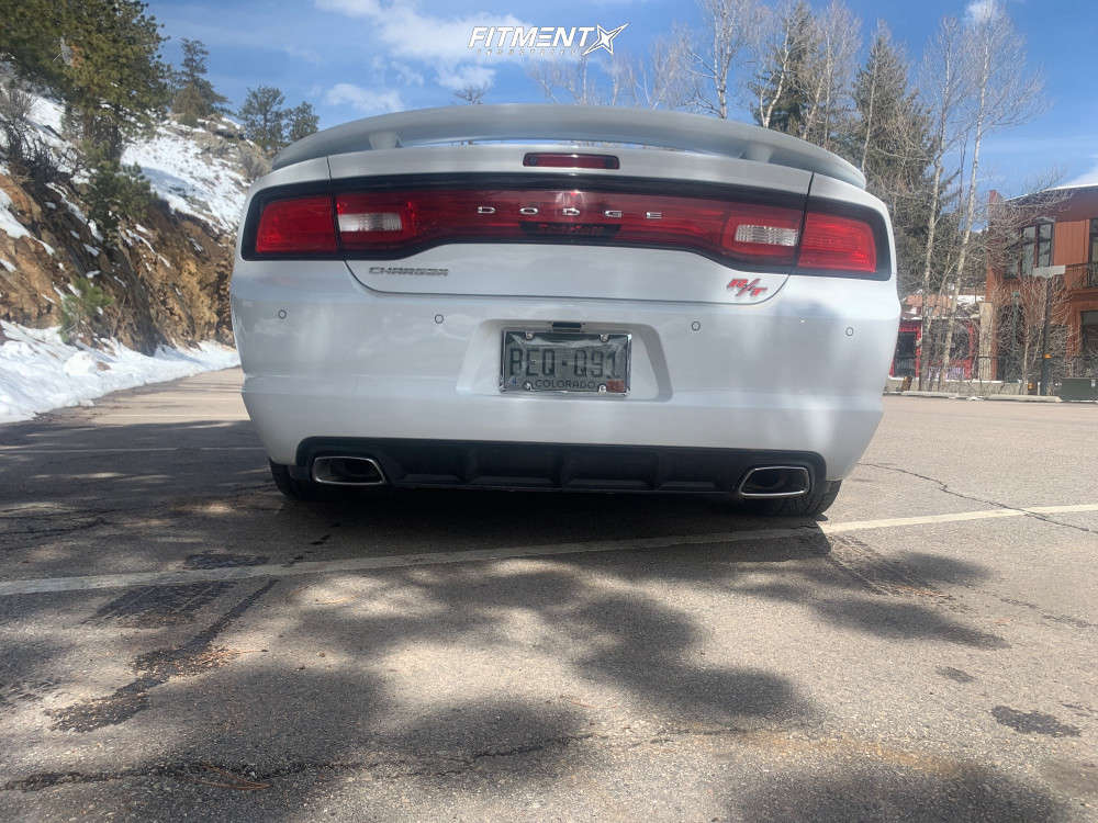 2014 Dodge Charger R/T with 20x9 Eclipse Replica 218 and Continental ...