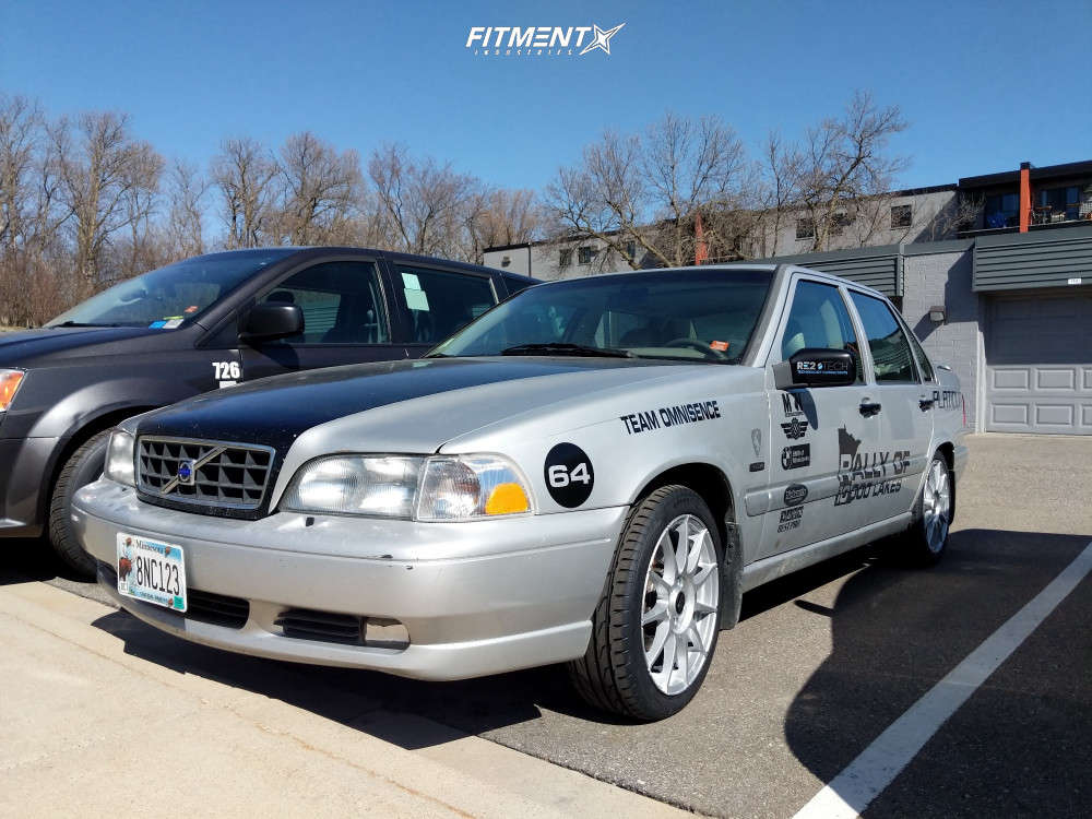 1998 Volvo S70 T5 with 17x7 MSW Type 85 and General 215x45 on Stock ...