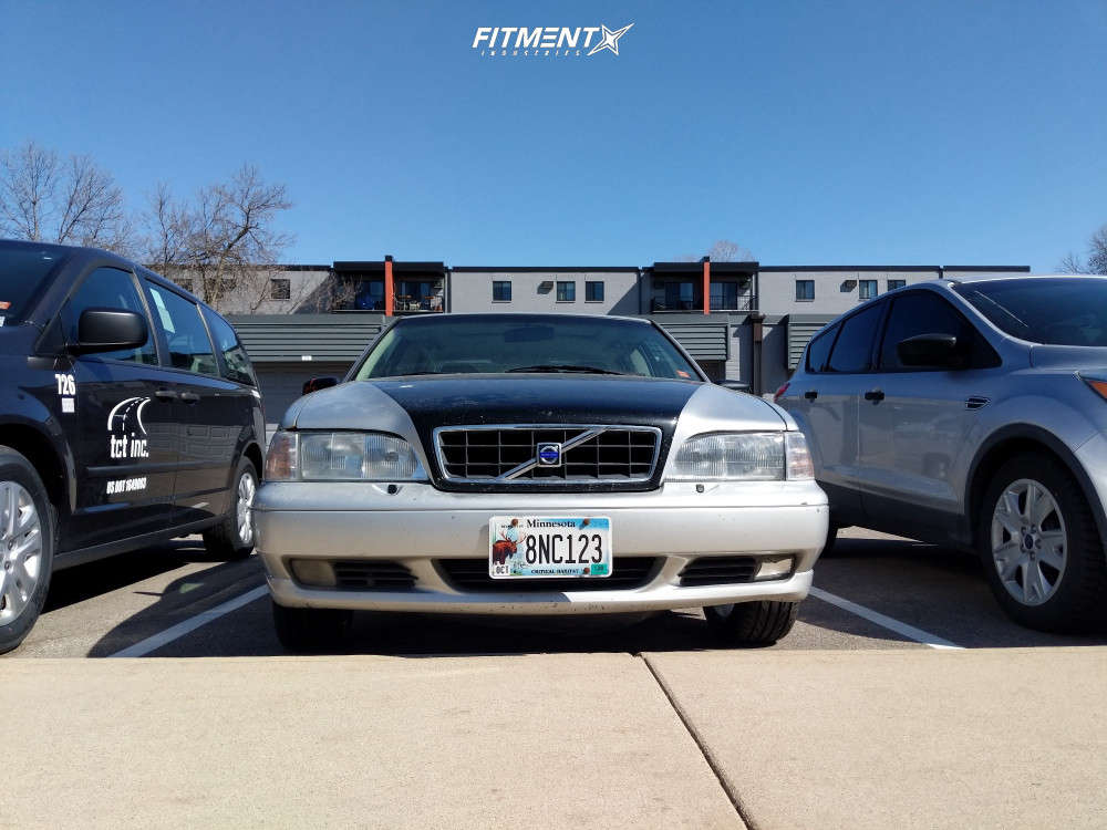 1998 Volvo S70 T5 with 17x7 MSW Type 85 and General 215x45 on Stock ...