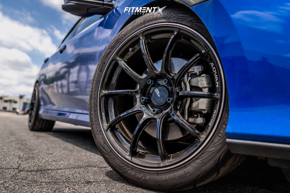 2017 Honda Civic Si with 18x9.5 Advan Racing RZII and Federal 265x35 on ...