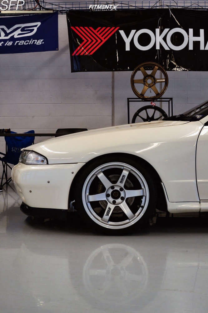 1990 Nissan Skyline R32 Base with 18x11 Rays Engineering Te37 and ...