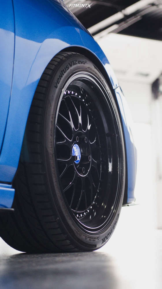 2017 Chevrolet Cruze LT with 18x8.5 ESR SR01 and Hankook 225x40 on ...