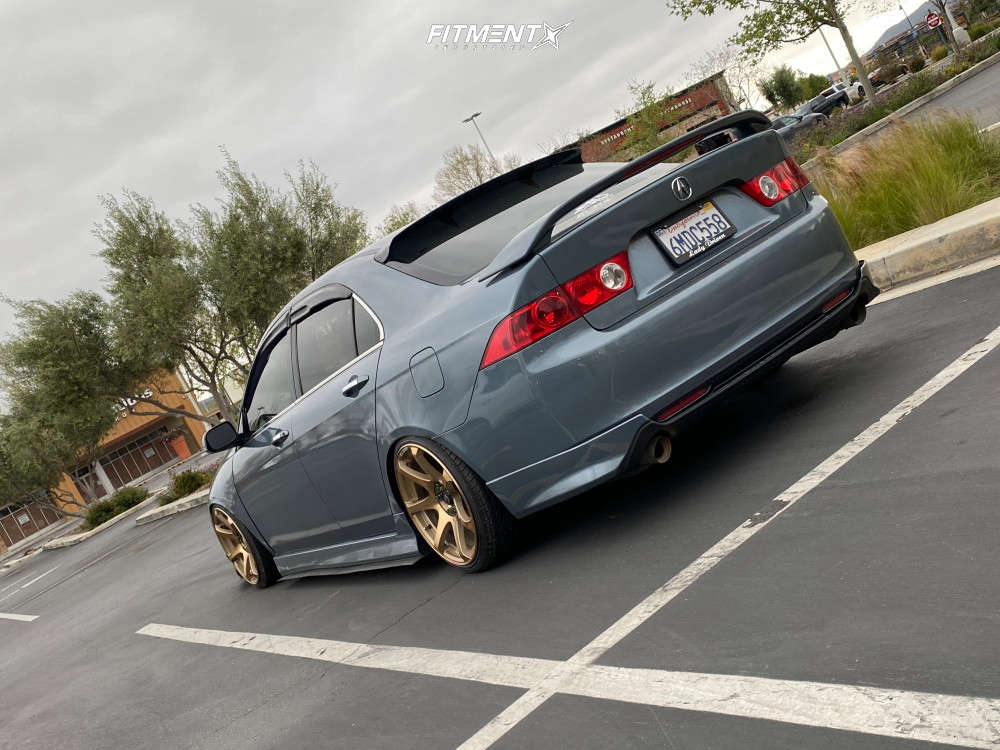 2004 Acura TSX Base with 18x9 Cosmis Racing Mr7 and Accelera 215x35 on ...