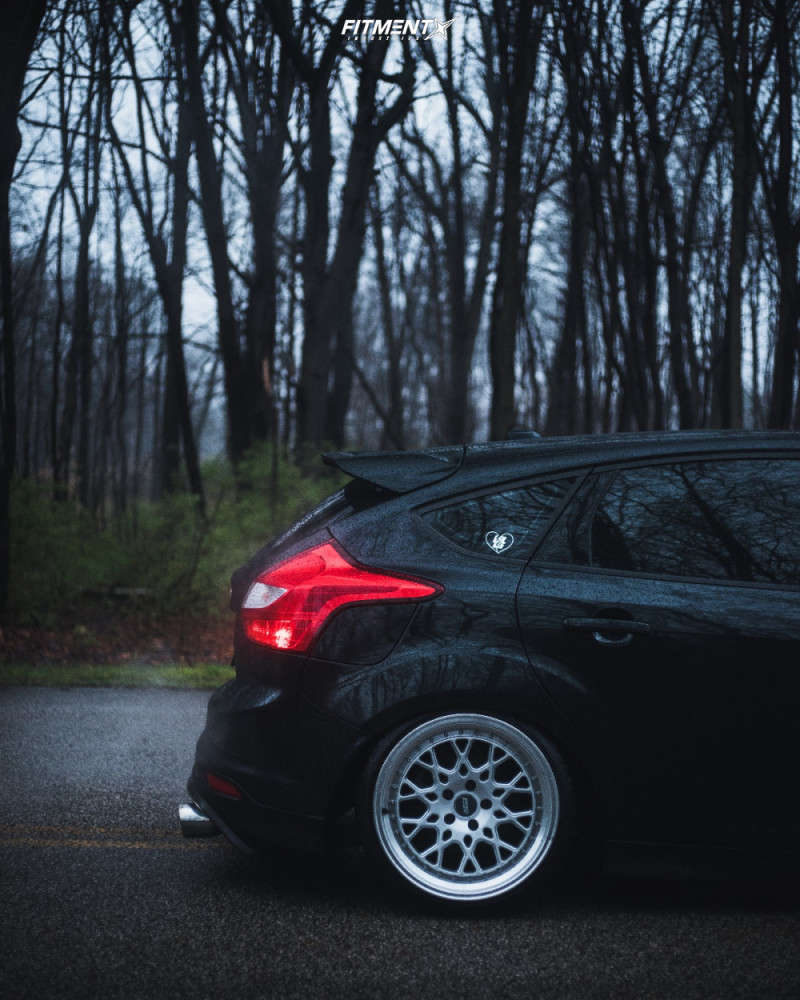 2014 Ford Focus ST with 18x9.5 ESR Cs3 and Achilles 215x35 on Coilovers ...