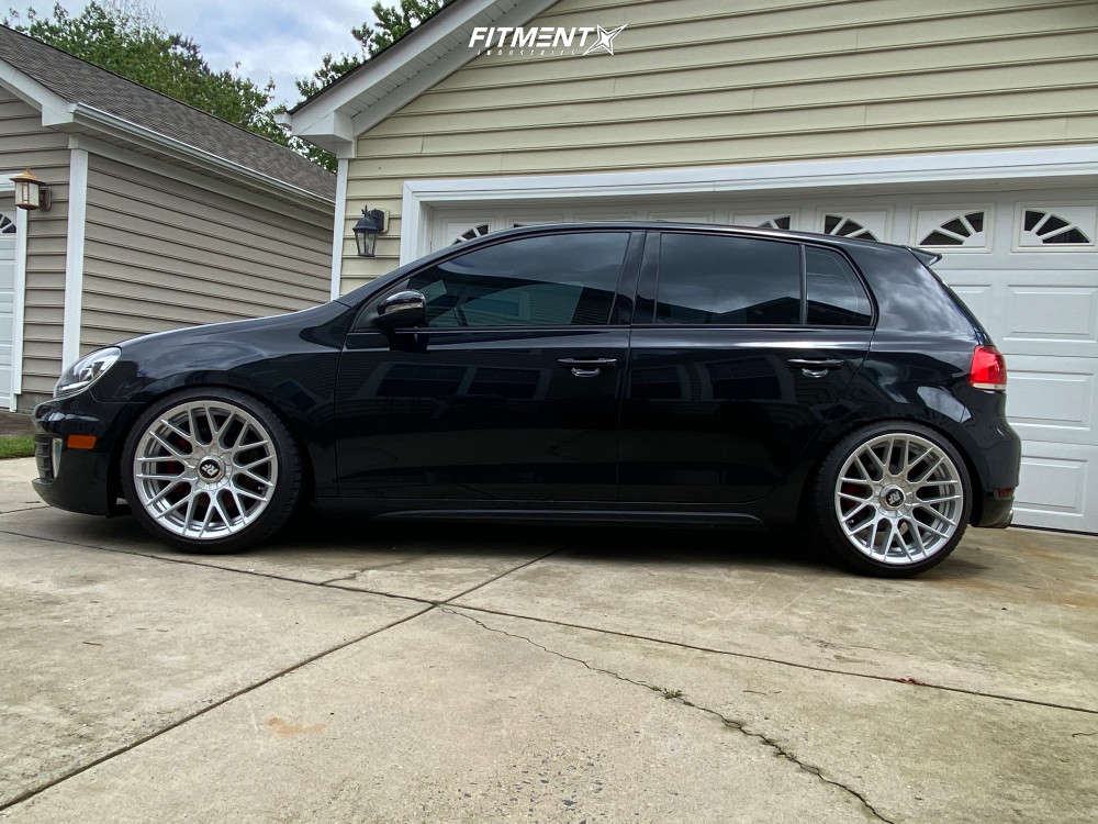 2013 Volkswagen GTI Base with 18x9.5 Rotiform Rse and Michelin 225x40 ...