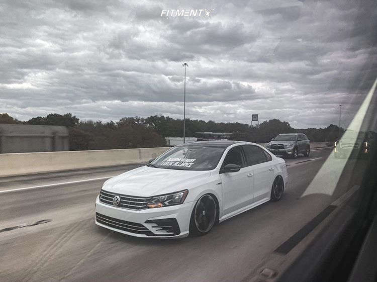 2018 Volkswagen Passat R-Line with 19x8.5 4Play Au29 and Toyo Tires ...