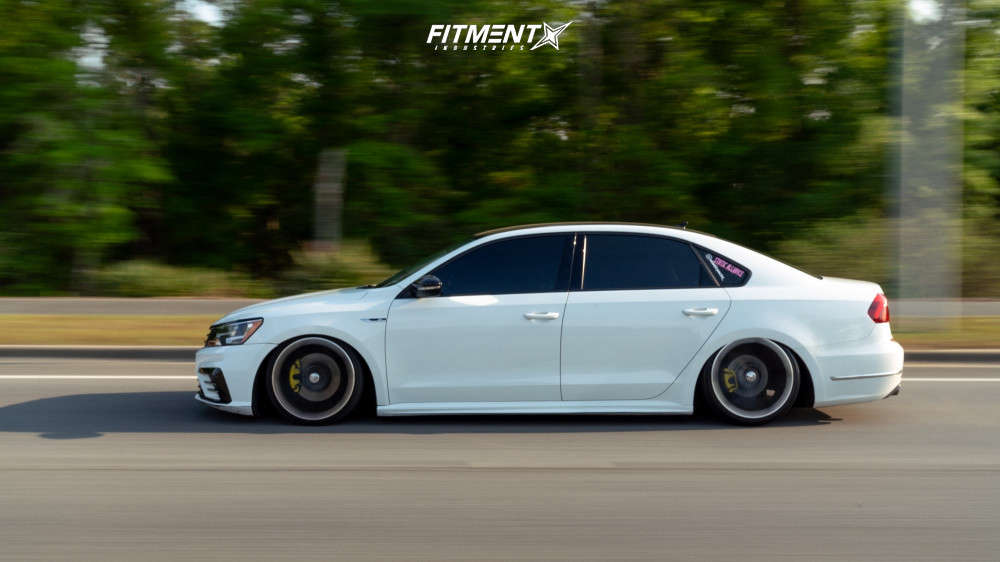 2018 Volkswagen Passat R-Line with 19x8.5 4Play Au29 and Toyo Tires ...