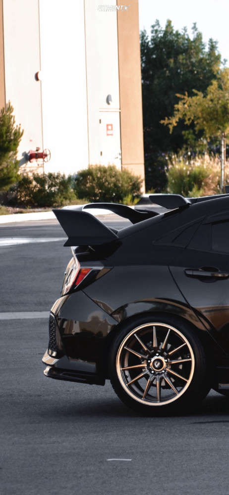 2018 Honda Civic Sport with 18x8.5 Cosmis Racing R1 and Falken 235x40 ...