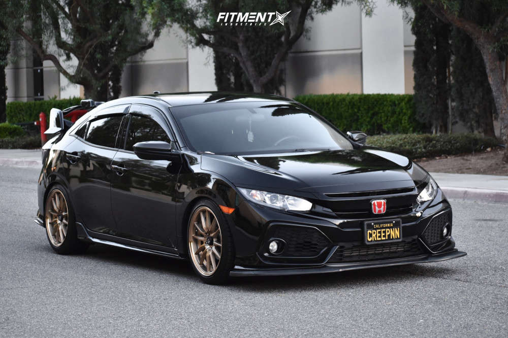 2018 Honda Civic Sport with 18x8.5 Cosmis Racing R1 and Falken 235x40 ...
