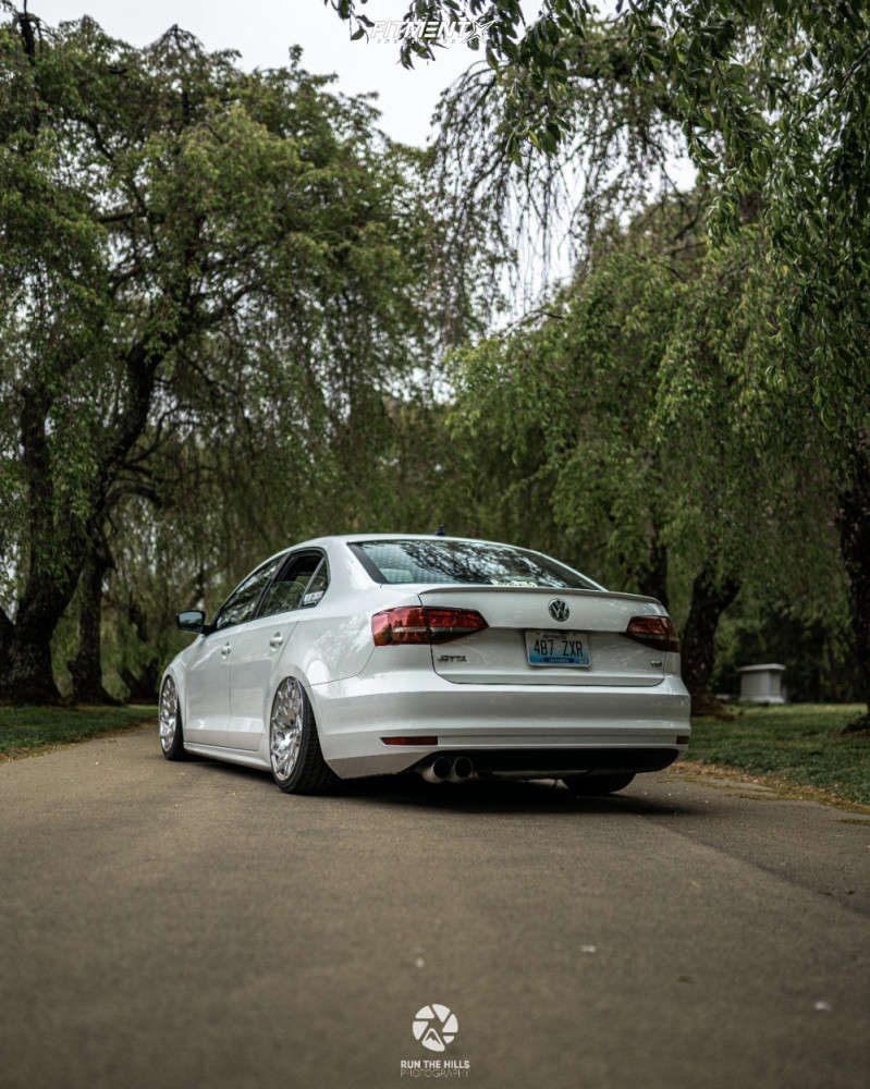 2016 Volkswagen Jetta Sport with 18x8.5 WatercooledIND Md1 and Achilles ...